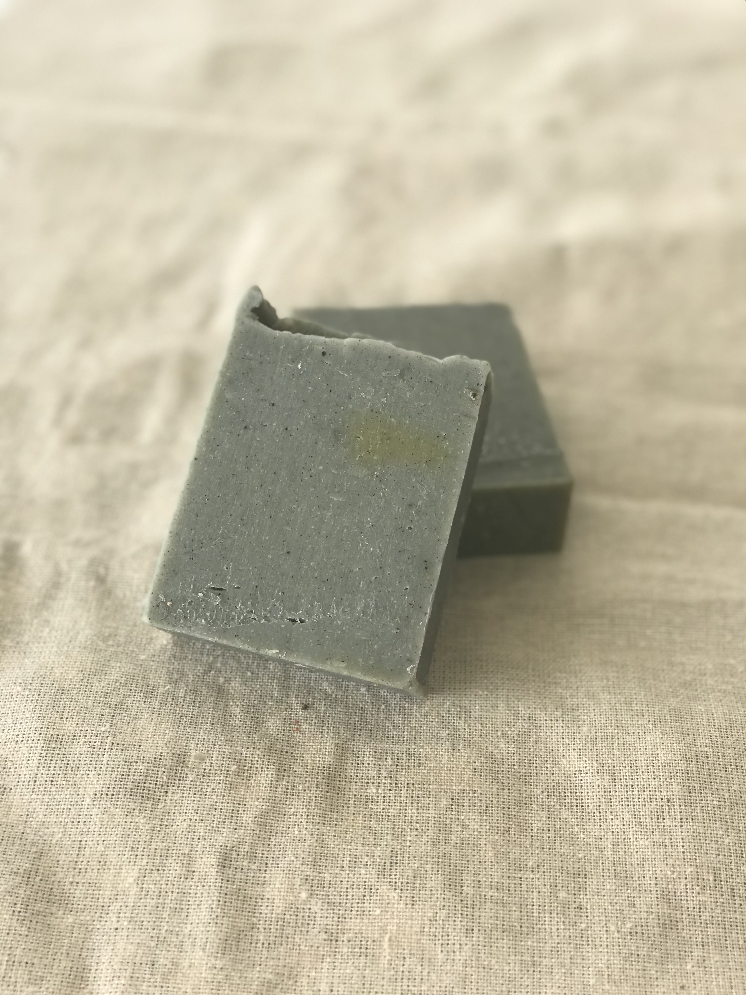 PURE savon visage peau grasse a l’argile verte et huile essentielle de ...